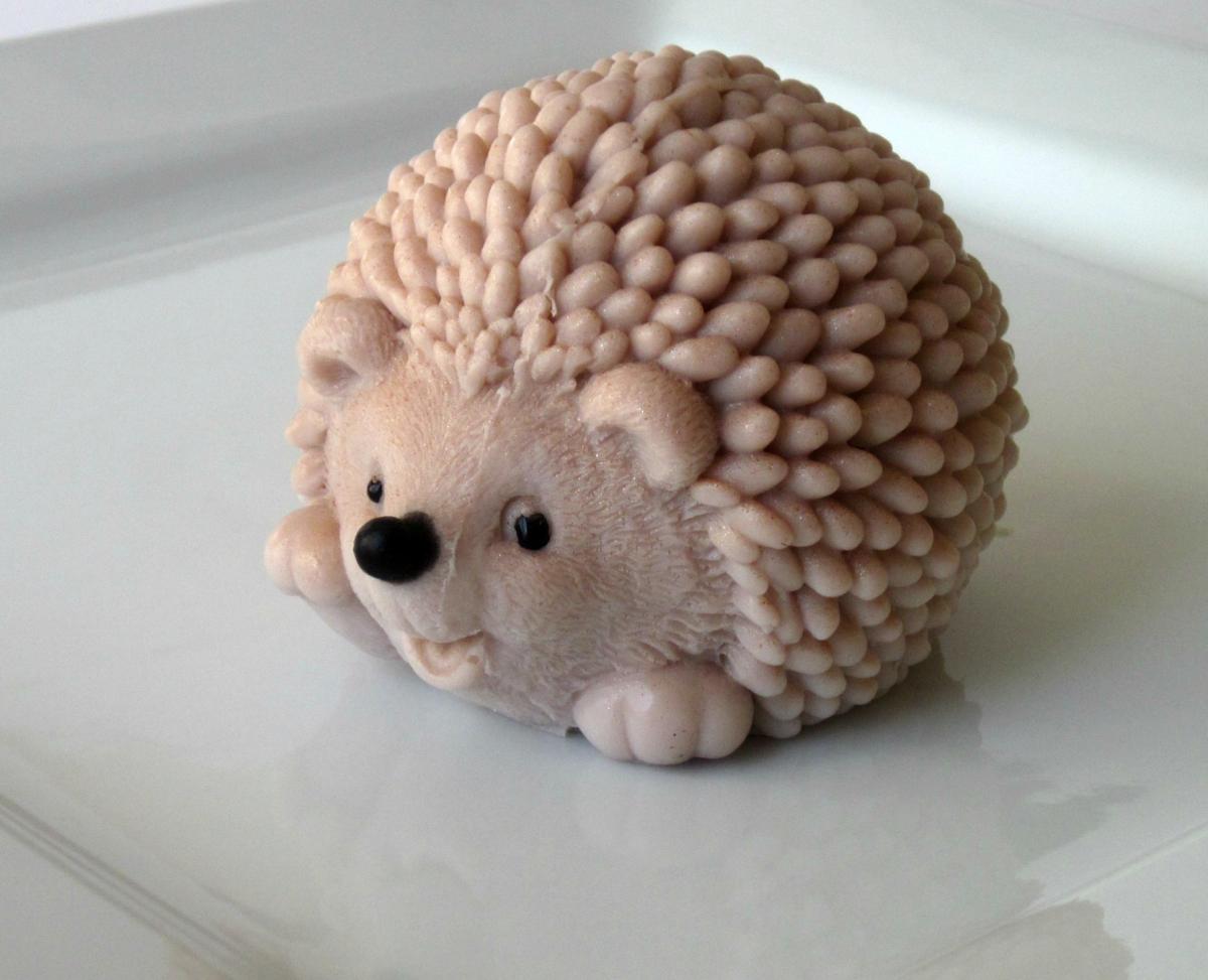 Hedgehog Honeysuckle Soap on Luulla